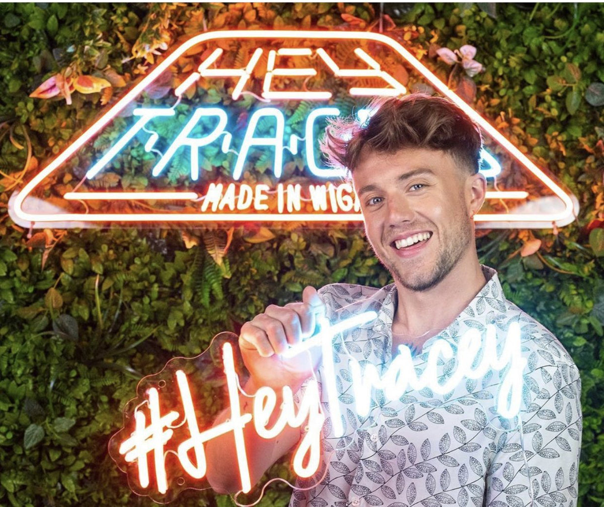 Contact Us — The Neon Sign Co